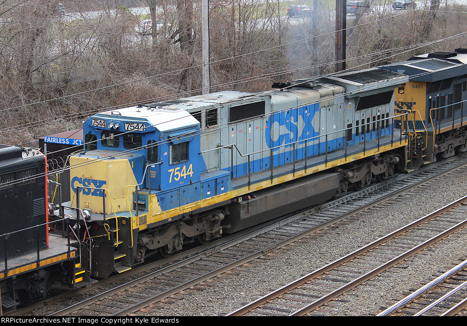 CSX C40-8 #7544 on Q409-21